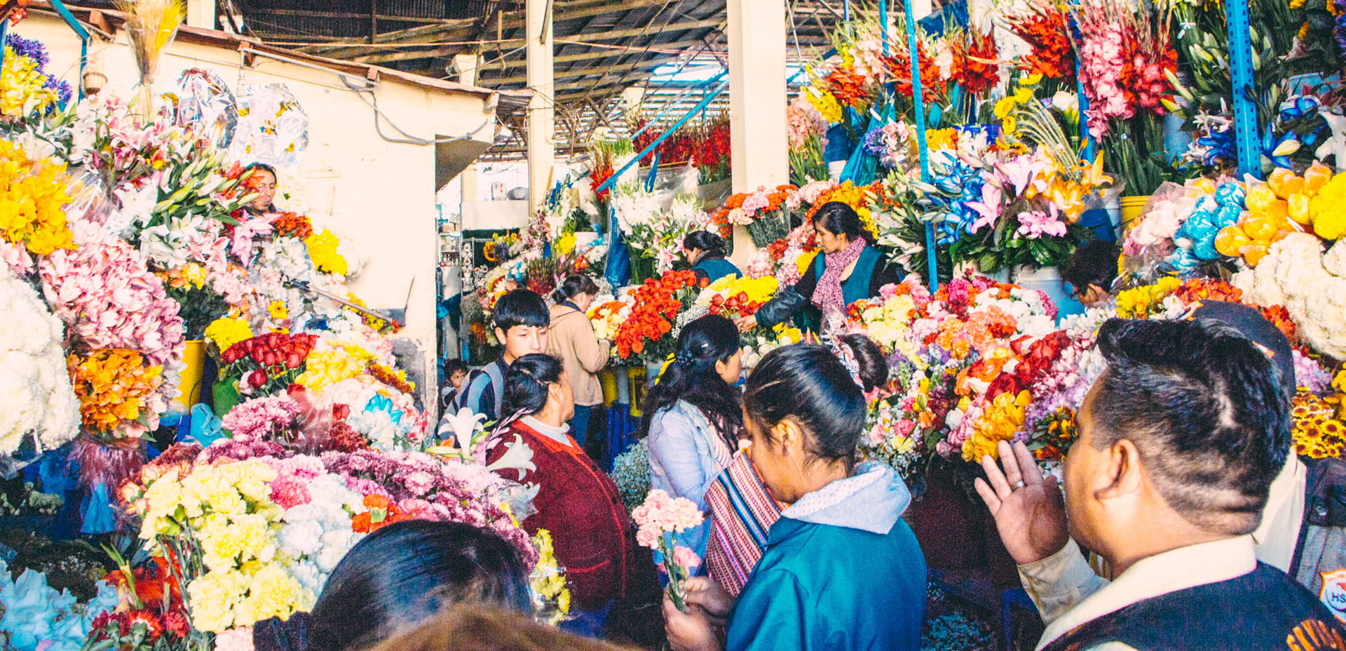 Exploring Cusco and Wild Rovering - nomadAls - Couples Travel Blog